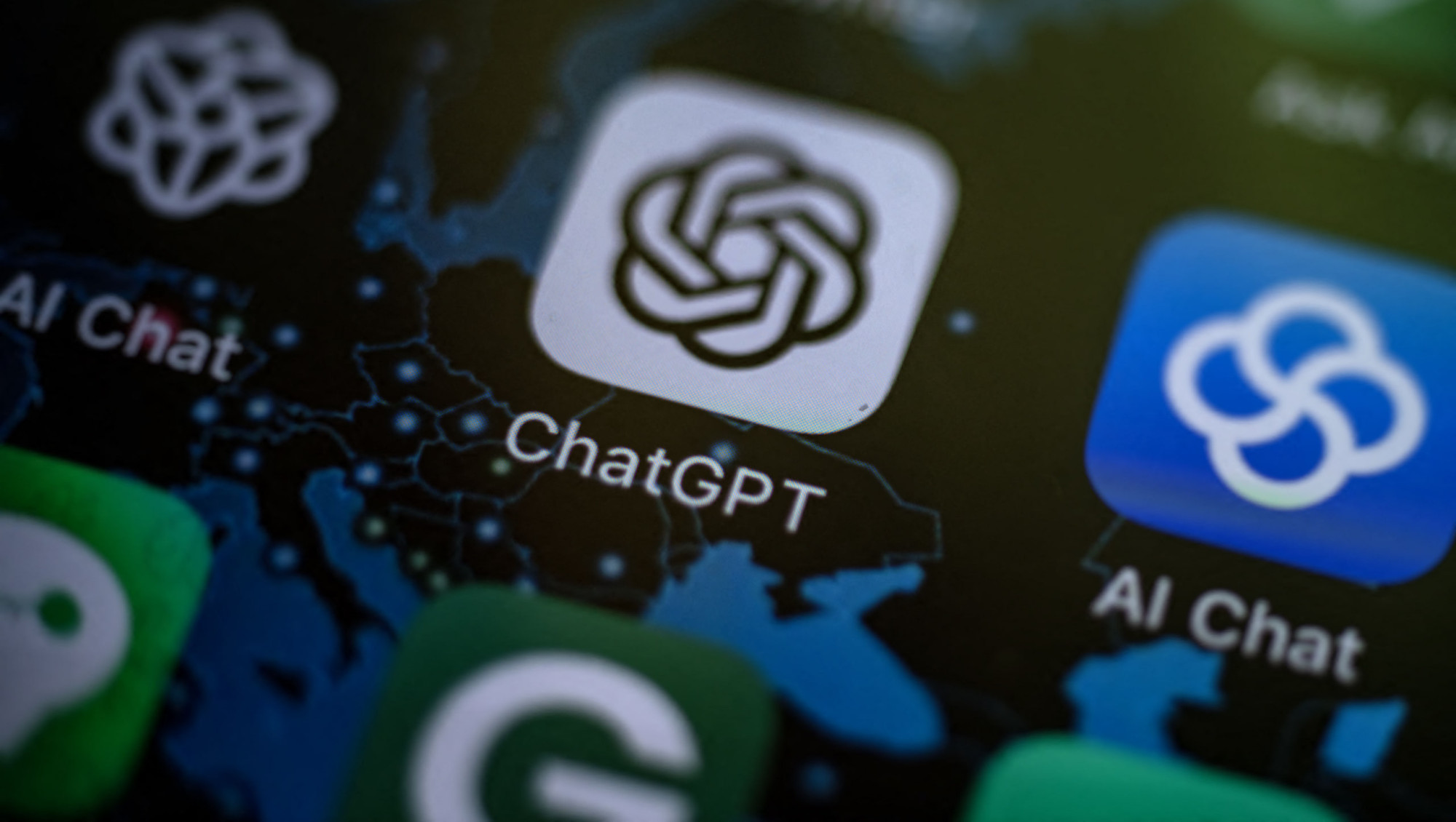 Bloomberg: Apple почти договорилась с OpenAI о внедрении ChatGPT в iOS 18 - Rozetked.me