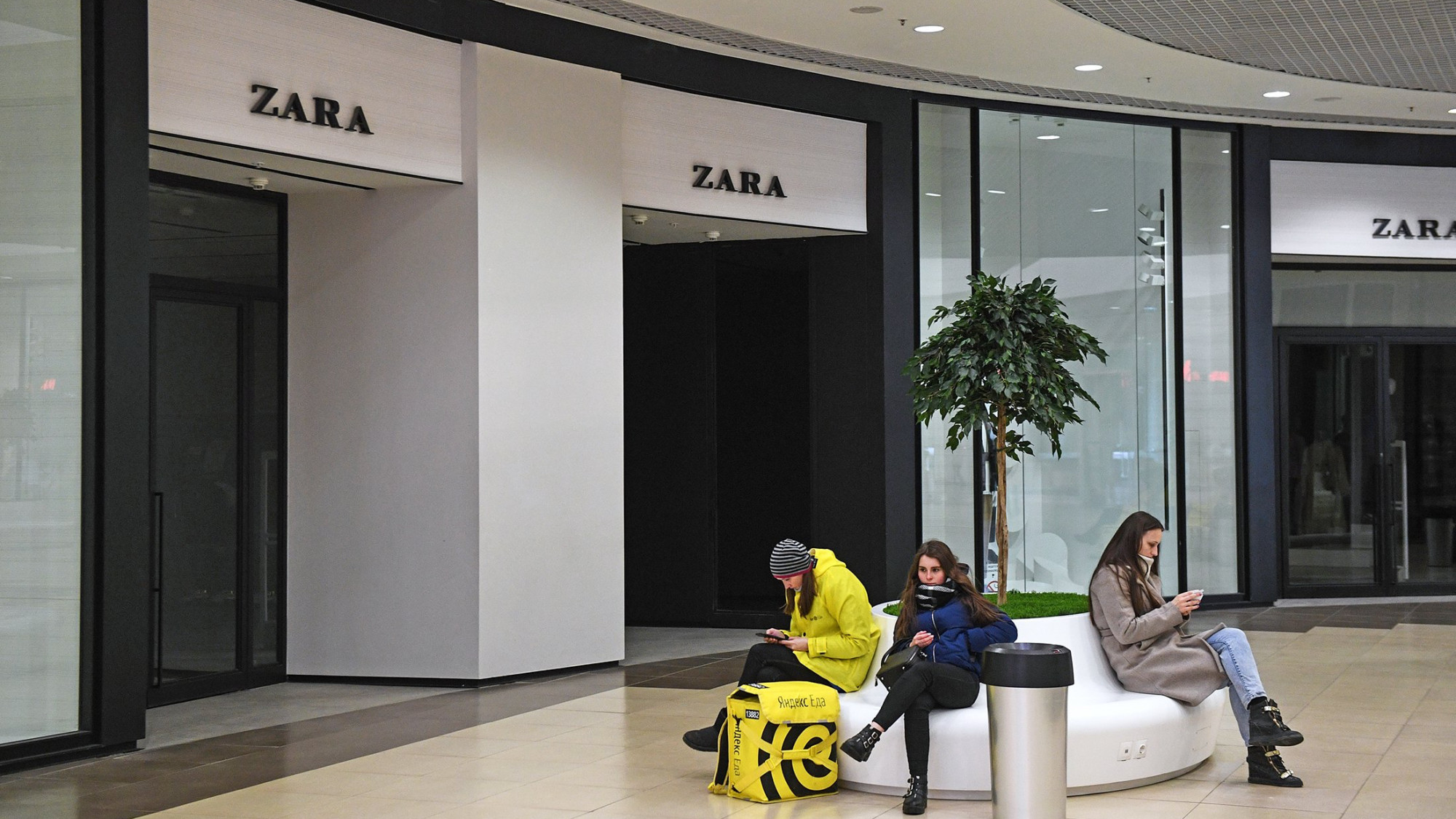 СМИ: первые магазины бывшей Zara откроются в Москве и регионах уже в ...