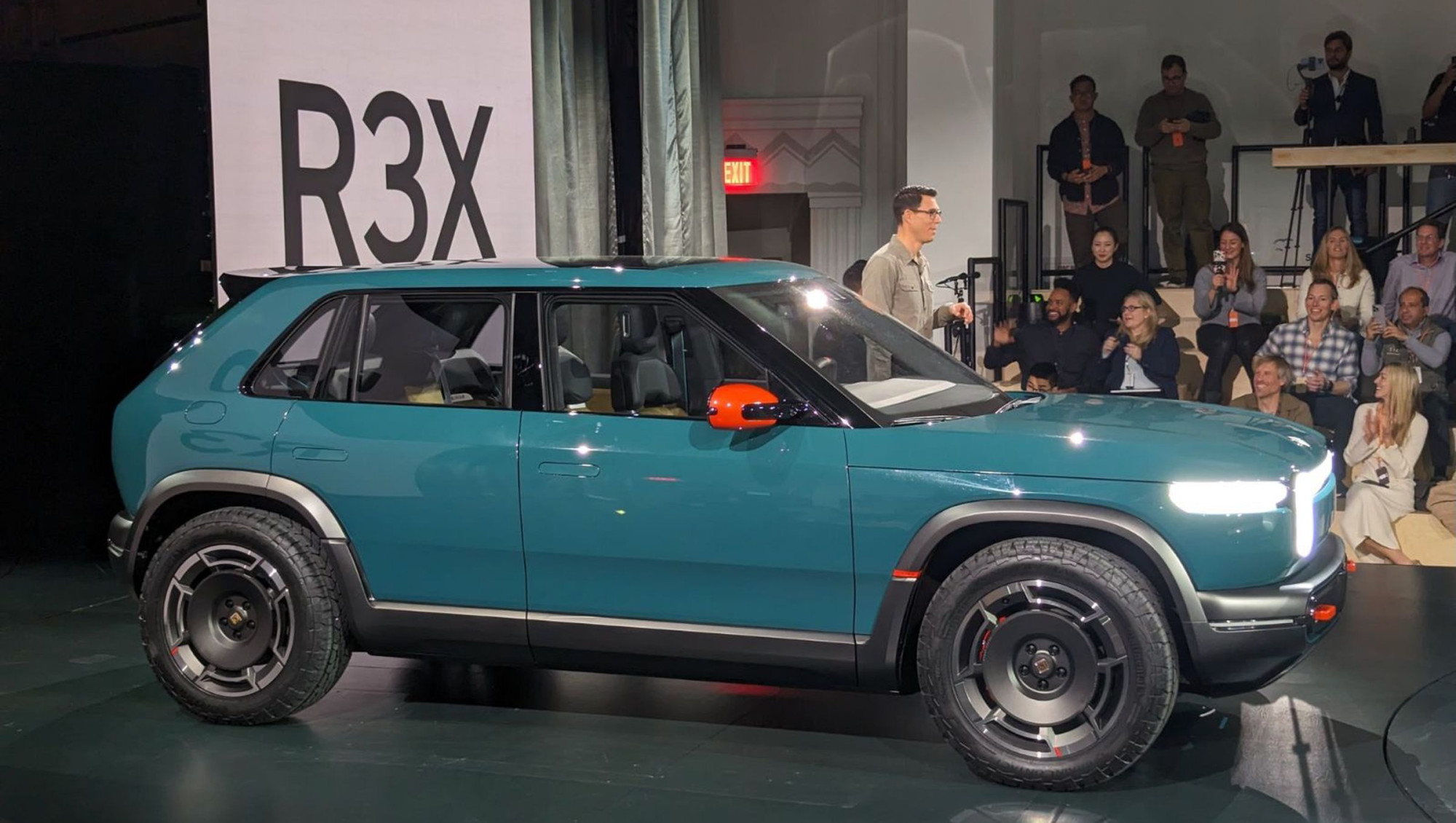 Rivian показала электрические внедорожники R3 и R3X - Rozetked.me