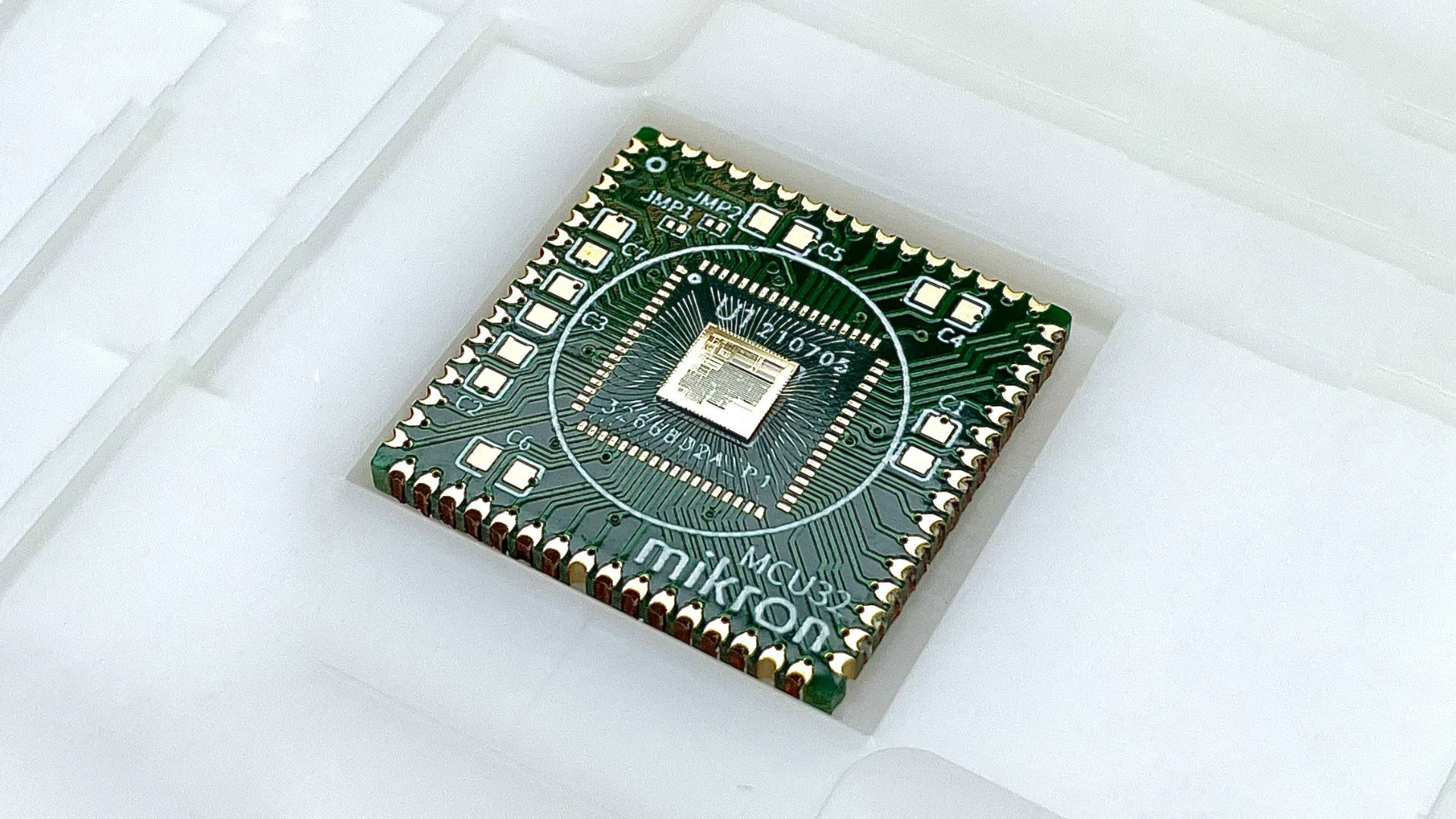 «Ъ»: завод по производству чипов «Микрон» получит 7 млрд рублей на ...