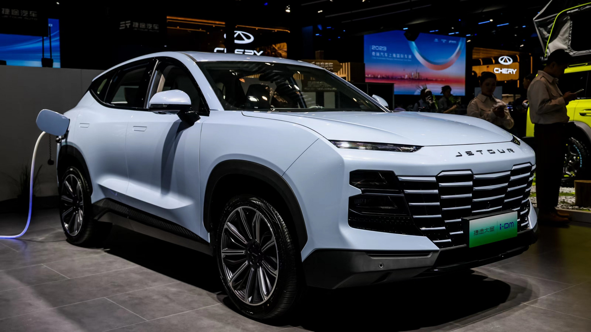 Бренд Jetour представил первый гибридный кроссовер в Шанхае - Rozetked.me