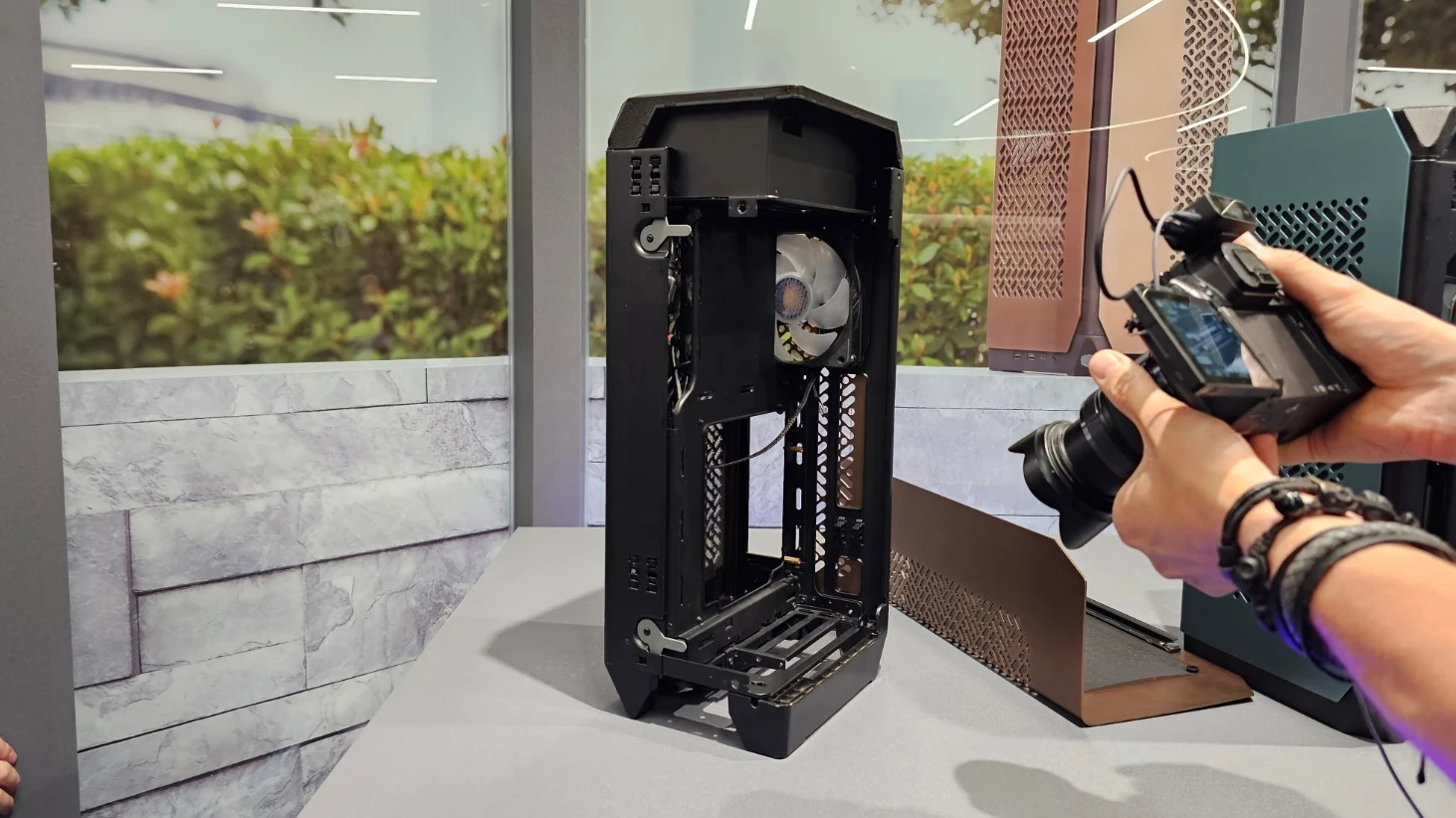 Cooler Master показала компактный корпус для ПК NCore 100 Max — можно ...